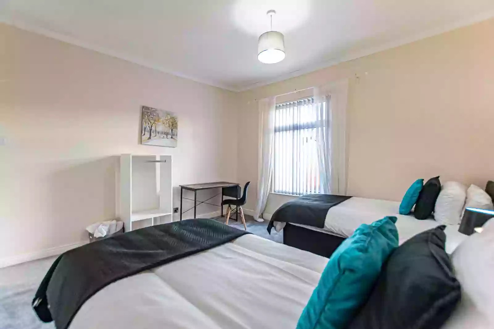 Great Sankey Serviced Accommodation, Old Liverpool Road Warrington WA5 ...